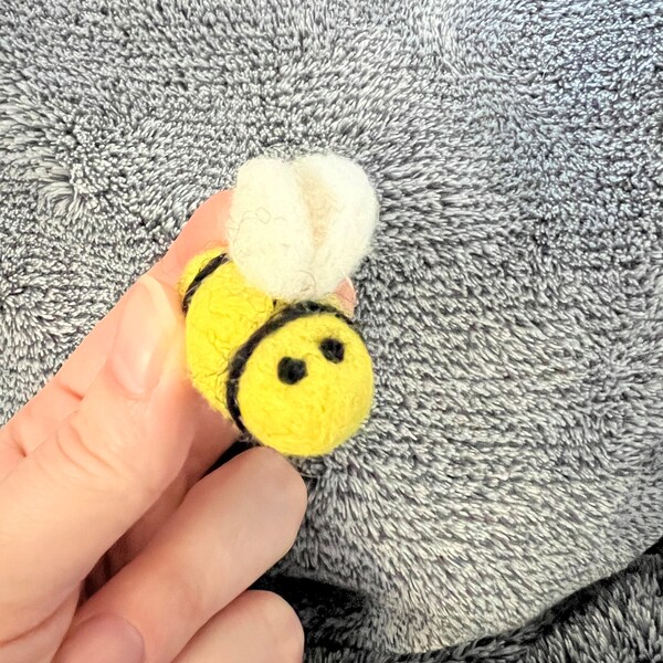 Felt Bumblebees | Felt Honey Bees | Felted Bumble Bee | Felt Bees ...