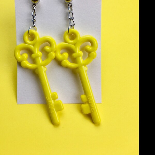 8 Yellow Key Plastic Key Skeleton Key Charm Key Pendant Love Key ...