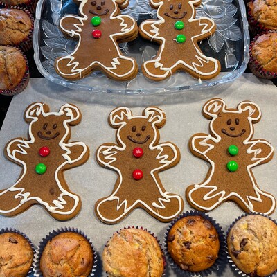 Mickey Mouse Gingerbread Man Cookie and Fondant Cutter - Etsy