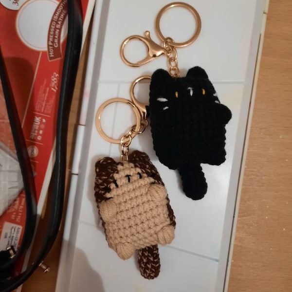 Crochet Cat Amigurumi Keychain | Custom Color Handmade Keyring for ...