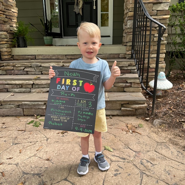 2-in-1 Reusable Back to School Sign, First & Last Day of School Sign ...