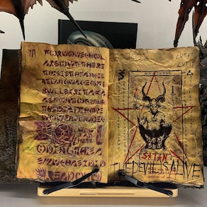 Necronomicon Evil Dead Army of Darkness Ash Vs Evil Dead Book of the ...