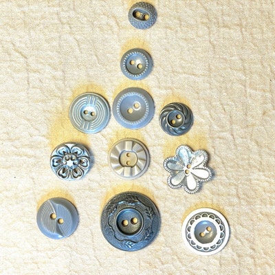 Vintage Lot Colorful Plastic Buttons Housedress Rainbow Colors Cottage ...