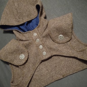 Hooded Half Vest Sewing Pattern, LARP Rogue Pattern, Medieval Villain ...