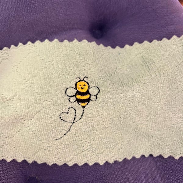 Bees Embroidery Design Cute Bees Embroidery Design Flying Bee ...