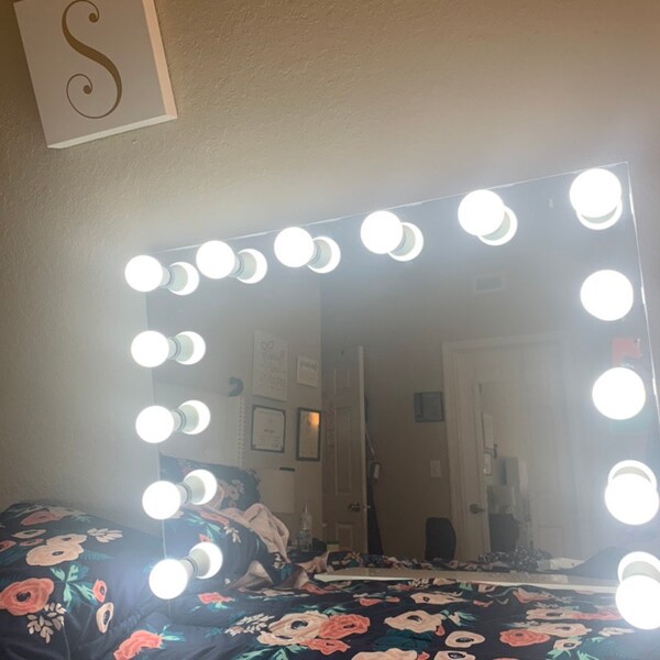 Curved Hollywood Vanity Mirror | LED Makeup Mirror | Table Top- Plugs ...