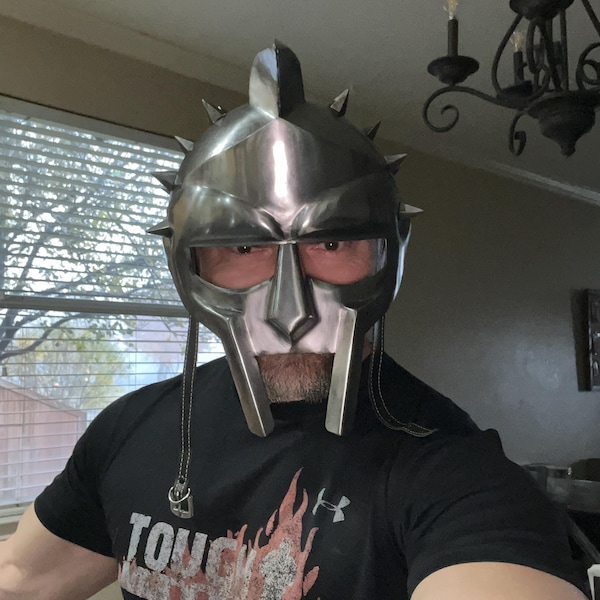 Maximus Gladiator Helmet Russell Crowe's Helmet for Cosplay Prop ...