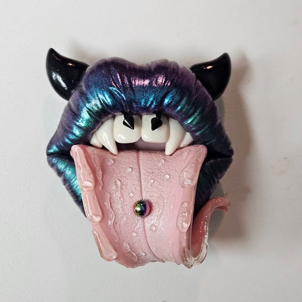 Lip Necklace Pastel Pink Violet Devil Creepy Vampire Hot Lips Mouth ...