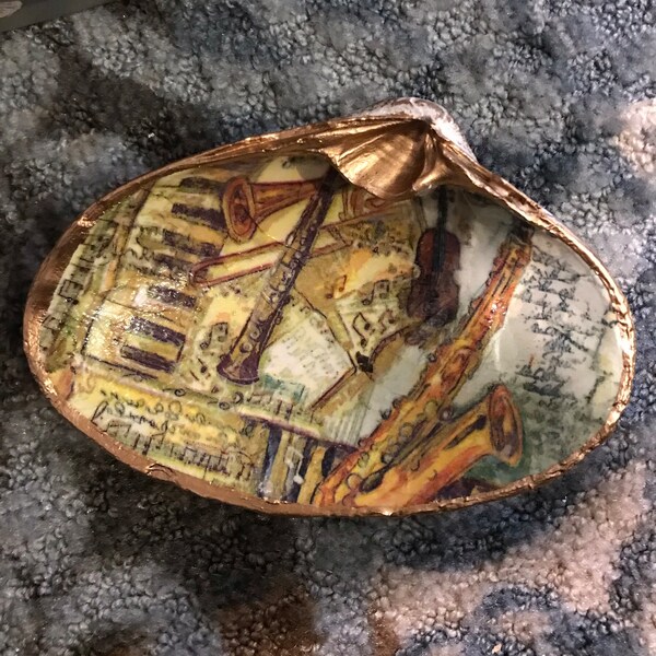 SET OF 4, Jumbo 5-1/2” CLAM Shells, Sea Clam, Craft Sea Clam, Decoupage ...