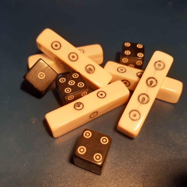 Medieval Bone Dice Set - D4 (set of 5) Set for Gaming, SCA, Creative ...