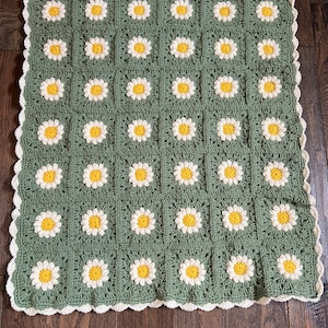 Crochet Daisy Granny Square Blanket Pattern, Daisy Blanket Pattern ...