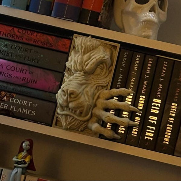Watcher beholder/spectator Book Nook, 3d Printed Fantasy Book Shelf ...