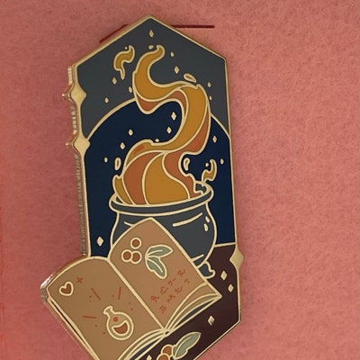 Pink Phone Enamel Pin Aesthetic Cute Pastel Flowers Kawaii Gold Chain ...