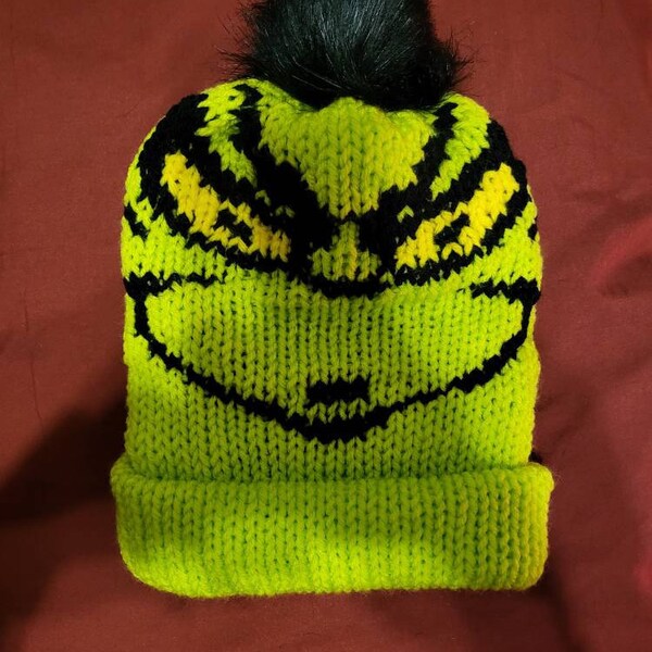 Festive Face Knit Hat Pattern: Holiday Character Inspired Circular ...