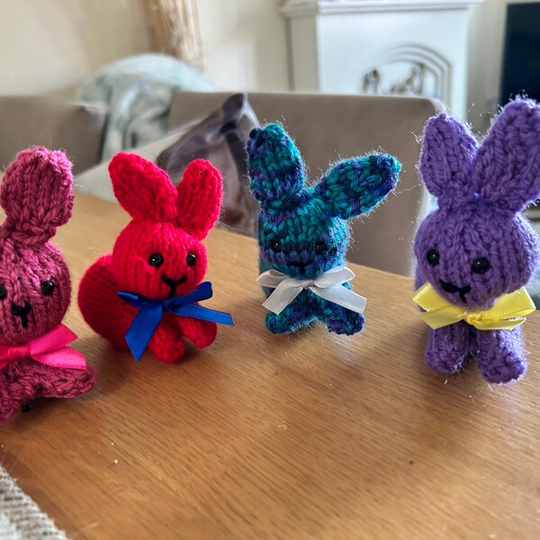 KNITTING PATTERN - Blue Alien Inspired Choc Orange Cover / 15 Cms Toy ...