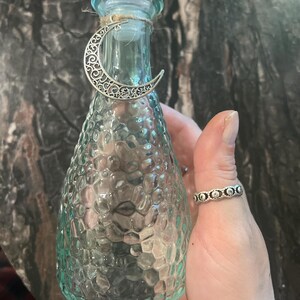 Hekate Ritual Oil for Invoking and Honoring Hekate Herb and Crystal ...