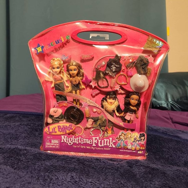 Polly Pocket Out N About Collection Polly on the Go. New in Original ...