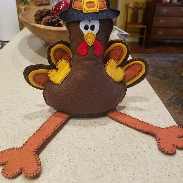 Felt Turkey Sewing Pattern: Thanksgiving Plush Toy With Pilgrim Hat ...