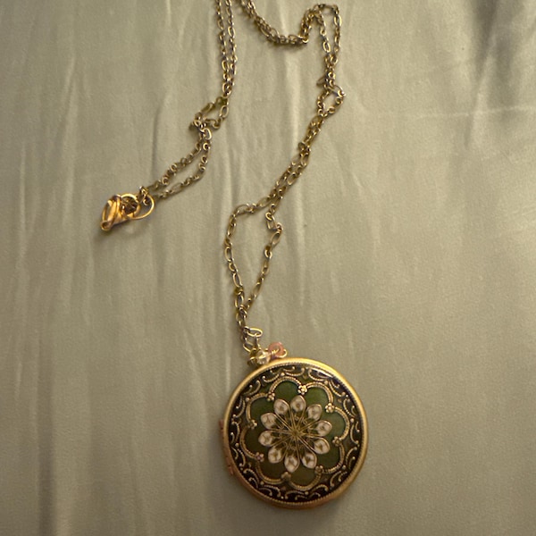 Photo Locket-gift for Women | Valentines Day Gift for Her| Locket ...