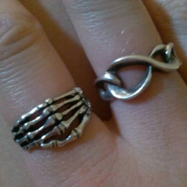Sterling Silver Skeleton Hand Ring - Etsy
