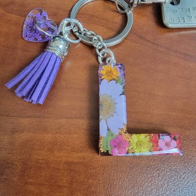 Custom Purple Flower Resin Keychain, Personalized Pressed Dried Floral ...