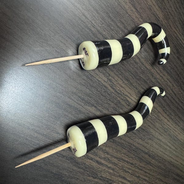 MADE to ORDER Glow in the Dark Sandworm Tails - Beetlejuice Inspired ...