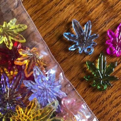 50 Assorted Pot Leaf Charms, Marijuana Leaf, Weed Charms, Hemp ...
