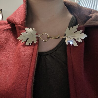 Maple Leaf Cloak Pins/clasps Set Made of White Bronze Elven Leaves ...