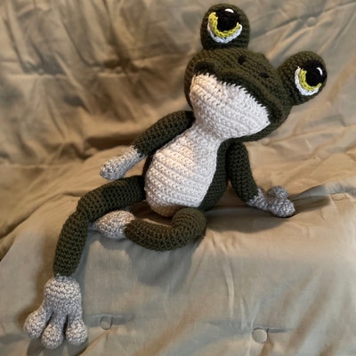 Crochet Pattern: ribbit the Frog Cuddle Buddy - Etsy