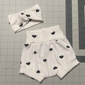 Essential Stretch Bummies Shorts Sewing Pattern & VIDEO - Etsy