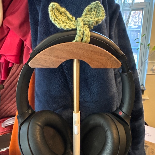 Crochet Sprout Leaf Headphones Accessory / Bookmark Plant - Etsy