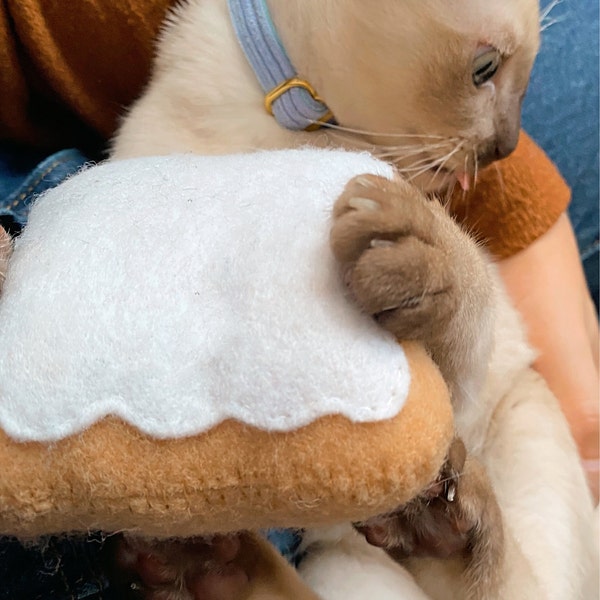 Beignet Cat Toy - Etsy