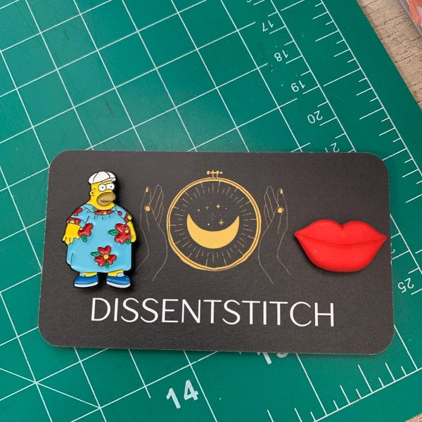 Muumuu Homer Magnetic Needle Minder – Funny Simpsons Embroidery ...