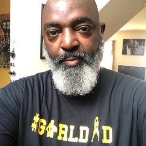 Mac's RIOT T-shirt It's Always Sunny in Philadelphia New Grey T-shirt ...