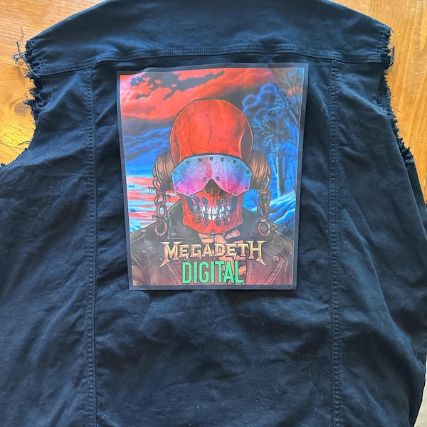 Wolf in the Forest Back Patch - Lone Wolf Howling, Wilderness Predator ...