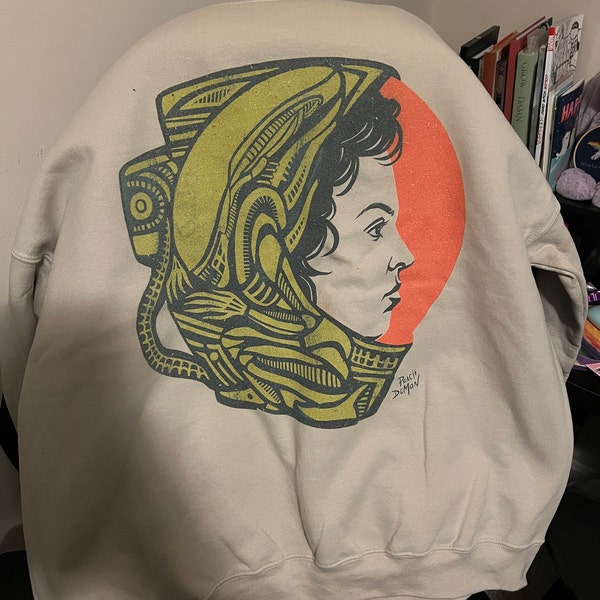 Alien Sweatshirt 1979 Ridley Scott Sigourney Weaver Xenomorph - Etsy