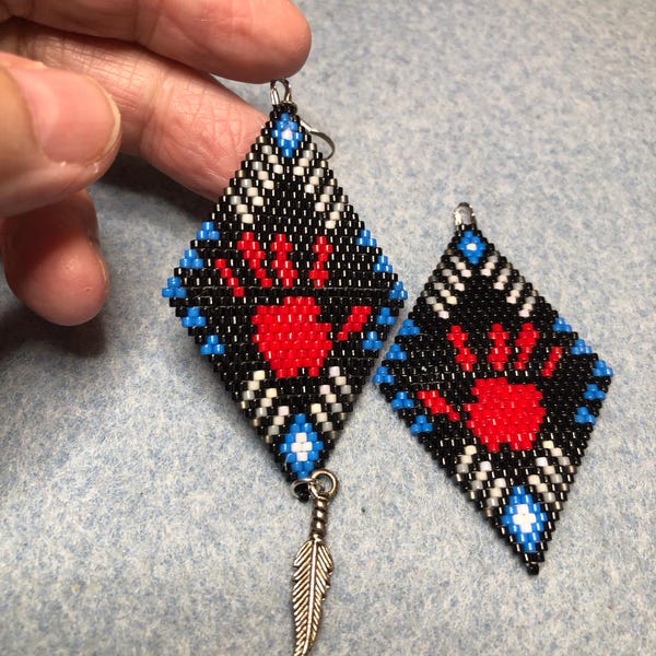 Peyote Stitch, Kite Earring Beading Pattern by Bead With Bugs, Mud ...