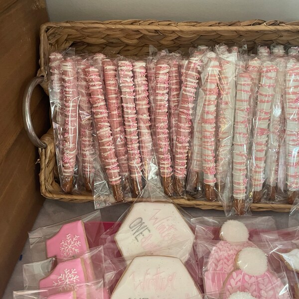 Twinkle Twinkle Little Star Chocolate Covered Pretzel Rods Drizzled ...