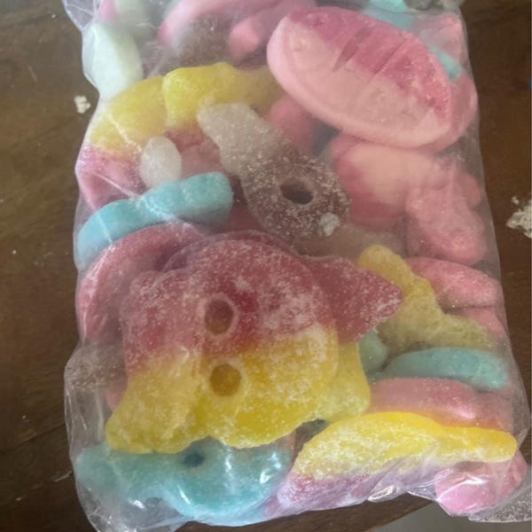 Cool Vanilla and Strawberry Bubs! Swedish Candy Bubs Mix Sweet and Sour ...