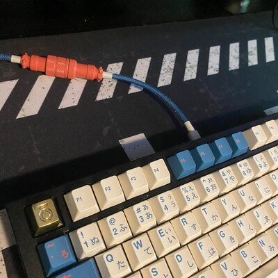 Custom Coiled Keyboard USB Cable With Aviator Connector GMK Dracula - Etsy
