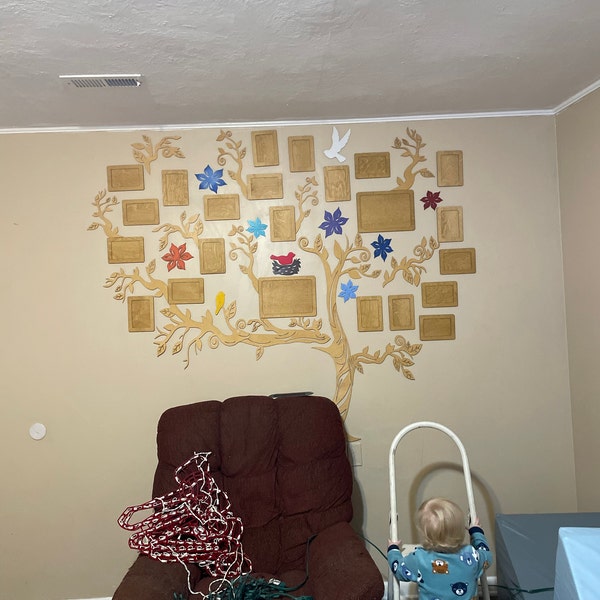 Wooden Family Tree With 23 Picture Frames (89x63in / 225x160cm ...