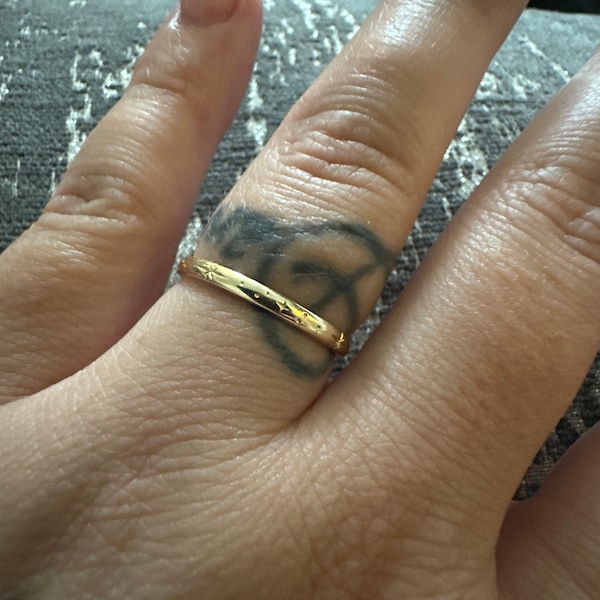9ct Gold Star Engraved Ring, Celestial Gold Ring, Starry Ring Band ...