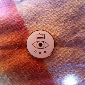 Royal Circle Enamel Pin | Etsy