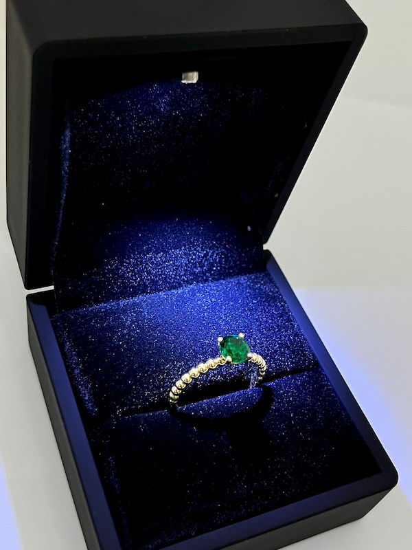 Alexandrite Magic Color Changing Gemstone Trillion Cut Any Size. Top ...