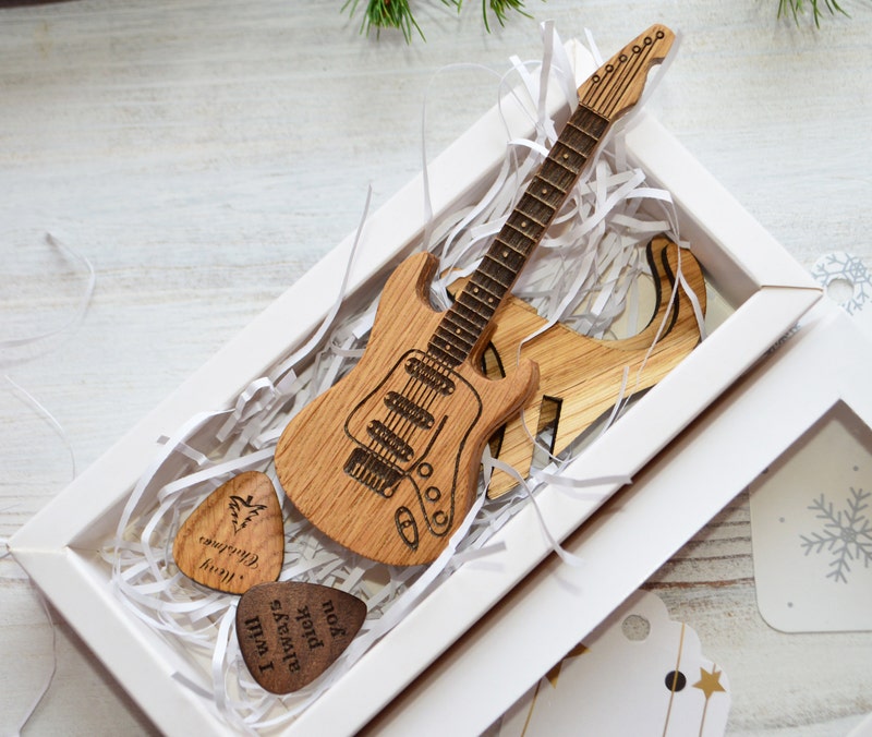 Wooden Keychain Guitar With Pick, Personalized Guitar Pick Keyring ...