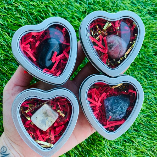 Deluxe LOVE Crystal Confetti Scoop, Tumbles Crystal Confetti Free ...