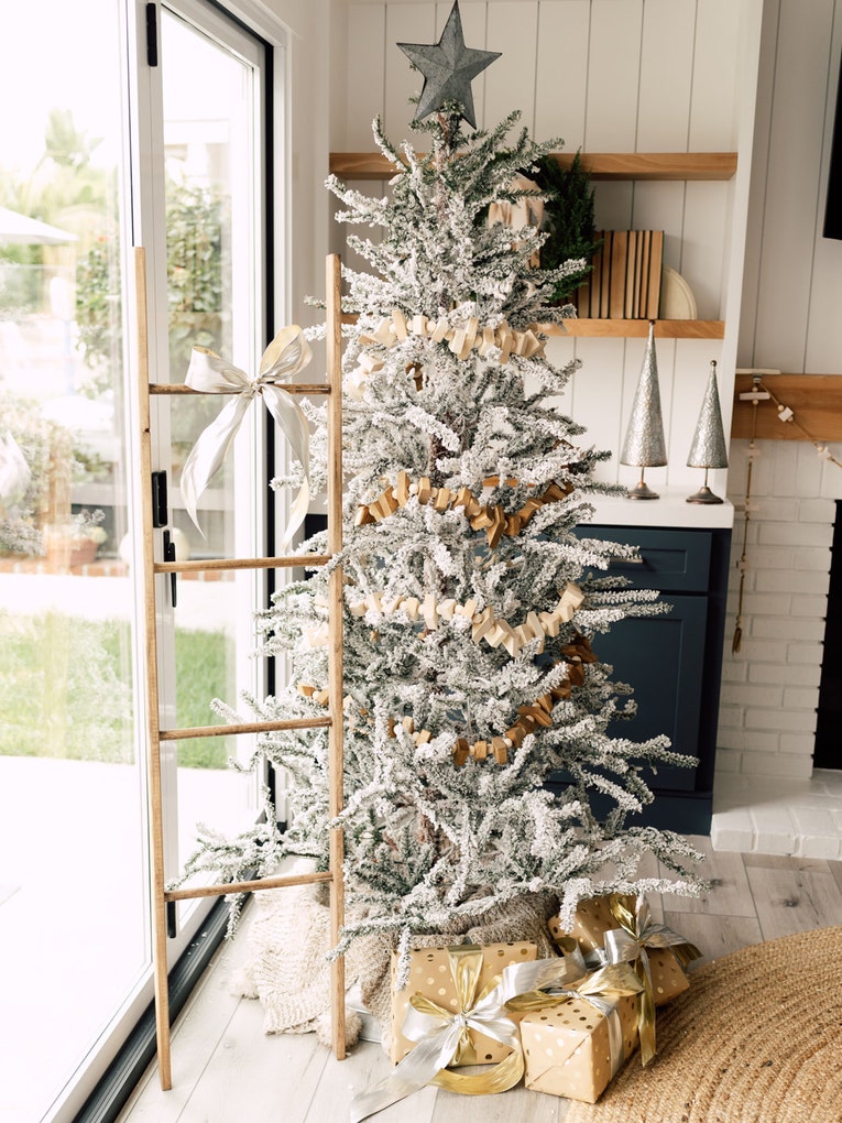 6 Foot Modern Blanket Ladder: Handcrafted Pine & Poplar Wood - Etsy