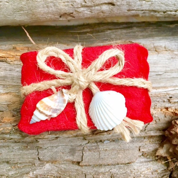 Conch Shell Necklace, Seashell Nautical Mermaid Necklace Green Ocean ...