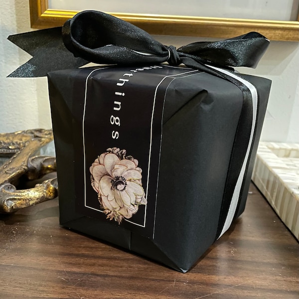 Victorian Rose Wallpaper Vintage Floral Dark Academia Moody Renter Goth ...