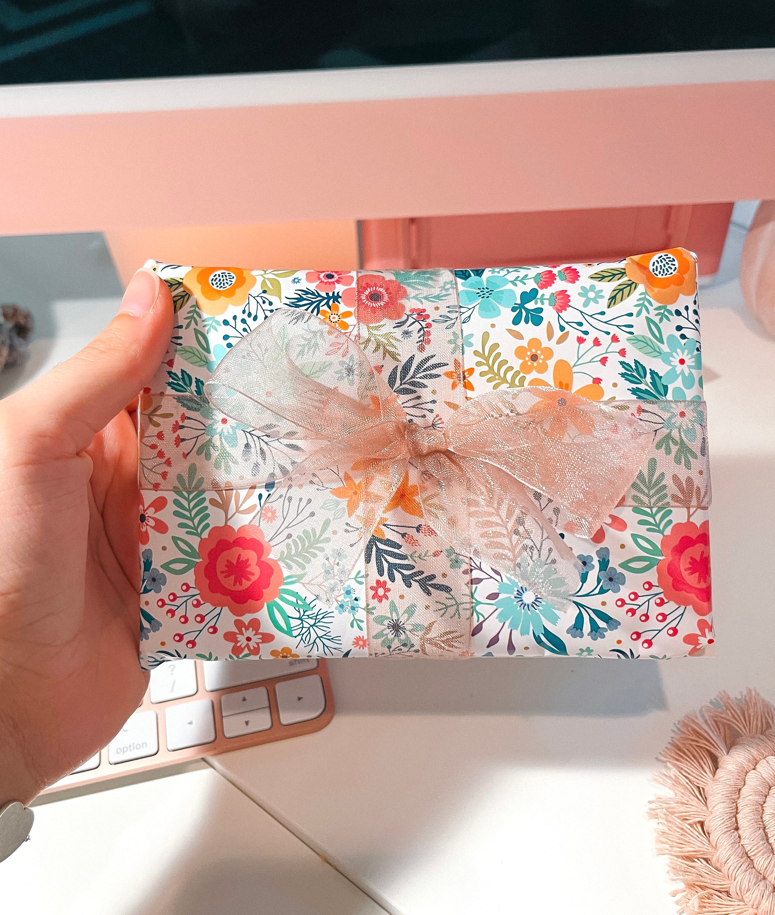 Macrame Bookmark // Macrame Paper Clip Bookmark // Macrame Paper Clip ...